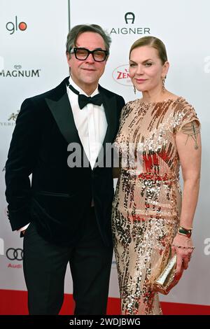 Jan Josef LIEFERS mit Anna LOOS, 48.Deutscher Filmball, Roter Teppich,Red Carpet,Am 20.01.2024 ...