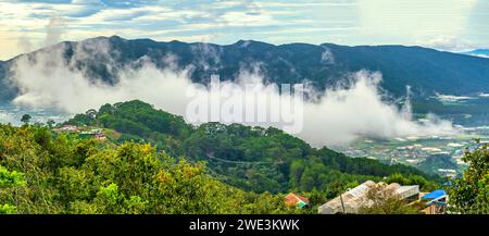 Le col de DORN vu d'en haut est magnifique et majestueux. C'est le ...