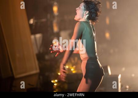 Ensemble Hauptdarsteller sind Lisa Birke Balzer, Steffi Krautz, Peter ...