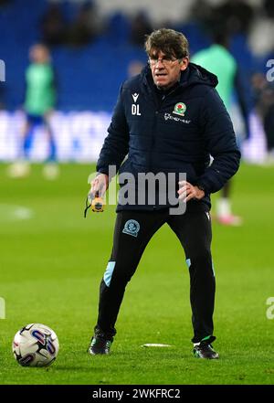 David Lowe, entraîneur adjoint des Blackburn Rovers (au centre) avant ...