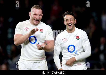 Les Anglais Sam Underhill (à gauche) et Ben Earl applaudissent les ...