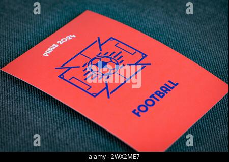 Pictogramme football pour les jeux olympiques d'été de paris 2024 ...