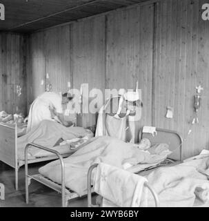 La libération du camp de concentration de Sandbostel, mai 1945 filles ...