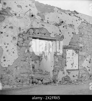 Cecil Beaton - le désert occidental 1942 : une infirmière de l'Armée de ...
