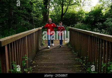 Les supporters de Crawley Town avant la demi-finale de la Sky Bet ...