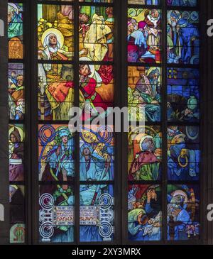 Alfons Mucha, artiste tchèque renommé, est célèbre pour son style Art ...