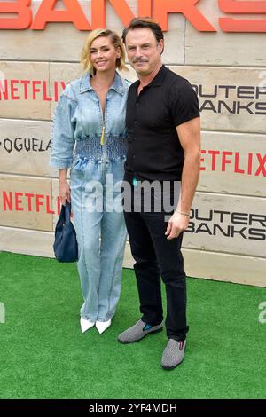 Tony Crane beim Netflix événement 'Poguelandia : an Outer Banks ...
