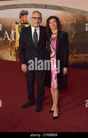 Arthur Max und Alessia Patregnani BEI der Premiere des Kinofilms ...