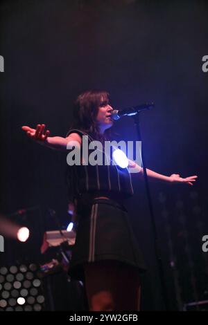 Maud Ferron alias Louve von der Band l Imperatrice BEI einem Konzert in ...