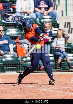 20 février 2015 - Tampa FL, USA - Auburn catcher Carlee Wallace #00 ...