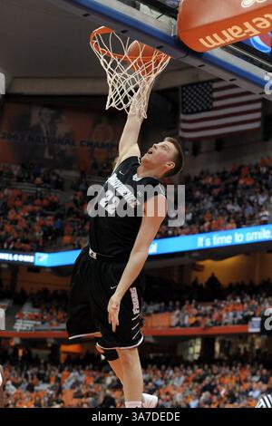20 février 2013 - Syracuse, New York, U. S - Syracuse Orange Guard ...