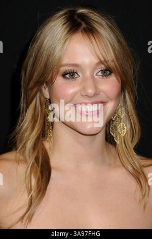 Julianna Guill 'Vendredi 13' Los Angeles Premiere Grauman's Chinese ...