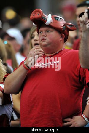 01 octobre 2011 : les Razorbacks de l'Arkansas repoussent Dennis ...