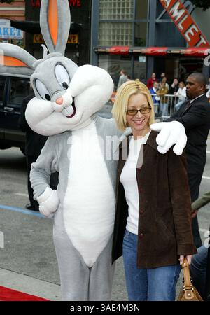 LISA KUDROW & BUGS BUNNY LOONEY TUNES : BACK IN ACTION THÉÂTRE CHINOIS ...