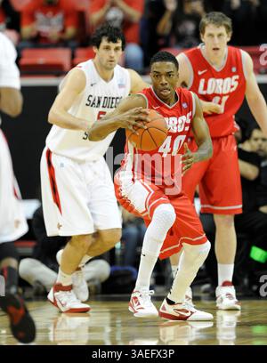 2012 mars 10 : Drew Gordon (32) du Nouveau-Mexique contre Garrett Green ...
