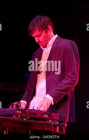 04 mai 2005 ; Seattle, WA, États-Unis ; le rock techno devenu punk ...