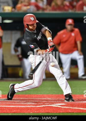 02 juin 2017 : Connor Hollis (5), infidélisateur de Houston, lance une ...