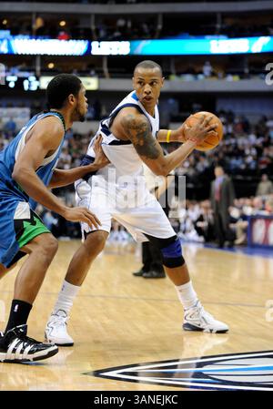 03 mars 2010 : Caron Butler, l'attaquant des Dallas Mavericks #4, prend ...