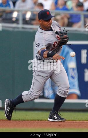 05 août 2011 : Carlos Guillen #9 de Detroit en action lors du match MLB ...