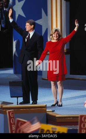 00 décembre 1996 - Al GORE AVEC SA FEMME TIPPER GORE alias Mary ...