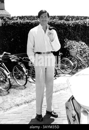 00 décembre 1962 - GEORGE HAMILTON AU SOUTHAMPTON BEACH CLUB À ...