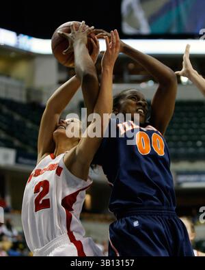 03 mars 2011 : Karisma Penn (00), attaquant l'Illini de l'Illinois ...