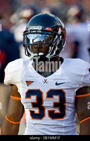 20 novembre 2010 : le cornerback des cavaliers de Virginie Rijo Walker ...