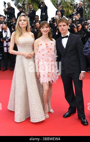 Finn Bennett , Monia Chokri und Angelina jolie BEI der Eddington film ...