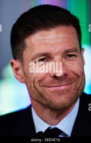 Xabi Alonso lors de sa présentation en tant que nouvel entraîneur-chef ...