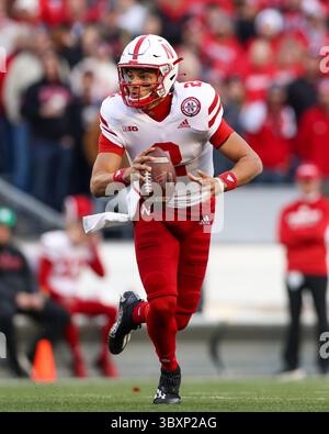 20 novembre 2021 : le quarterback Adrian Martinez #2 des Cornhuskers du ...