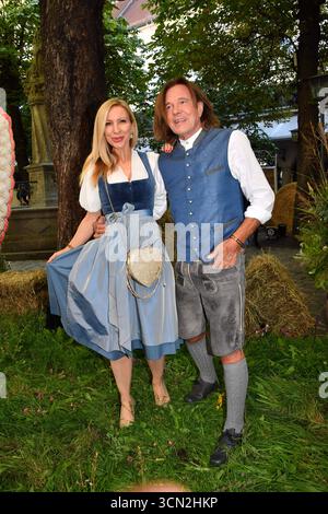 Jürgen Drew mit Ehefrau Ramona / HeidiFest de Heidi Klum / Hofbräu ...