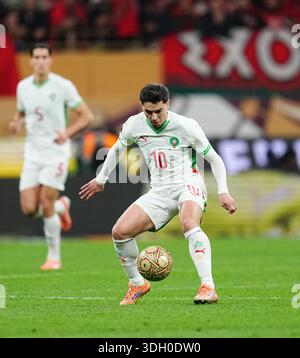 18 janvier 2026 : Brahim Abdelkader Diaz, du Maroc, contrôle le ballon ...
