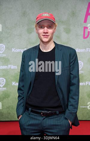 Bruno Alexander BEI der Premiere von ACH, DIESE Lücke, DIESE ...