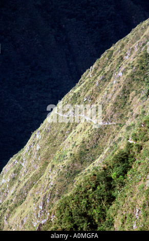 Le sentier des Incas serpente à travers de magnifiques paysages de ...