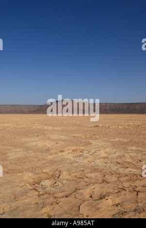 Désert mauritanien Sebkhet Chemchane un sel sec dans la région de la ...