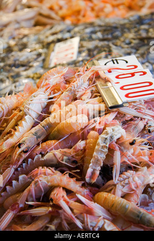 Prix par kilo de poisson frais à la vente à l'hypermarché français E ...