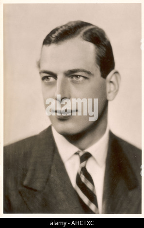 George, duc de Kent (1902-1942) en uniforme naval et son épouse, Marina ...