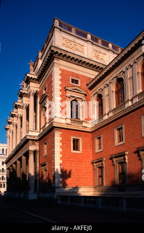 Wiener Borse. C'est le bâtiment de la bourse de Vienne. Il est l'un des ...