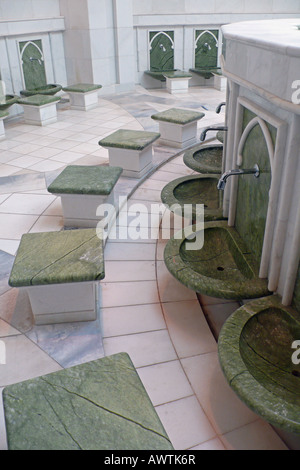 Ablution, zone située à l'intérieur de la Grande Mosquée de Sheikh ...