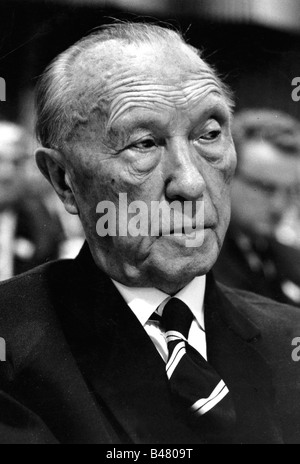 Portrait de Konrad Adenauer (1876-1967), homme politique allemand. Il a ...