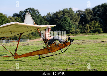 Planeur historique SG38, la construction en bois avec un siège libre ...