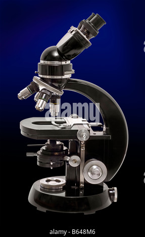 Carl Zeiss GFL vintage microscope composé avec Optivar et tête ...