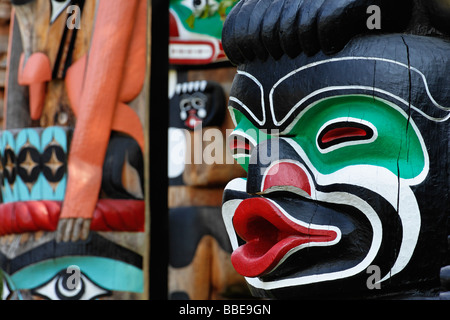 Les totems sont des sculptures monumentales sculptées sur les poteaux ...