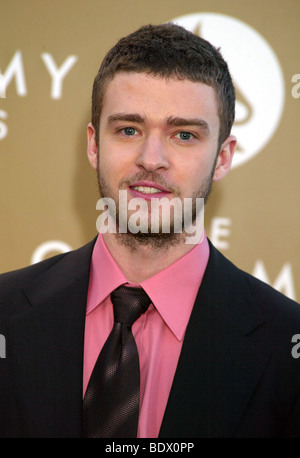 Le chanteur et acteur Justin Timberlake pose pendant un appel sur la ...
