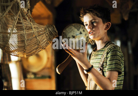 ARTHUR ET LES MINIMAYS (2006) ARTHUR ET LES MINIMOYS (ALT) Luc BESSON ...