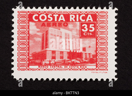 Timbre-poste du Costa Rica représentant l'emblème et les drapeaux de la ...
