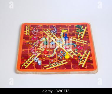 Jeu de serpents et échelles Photo Stock - Alamy