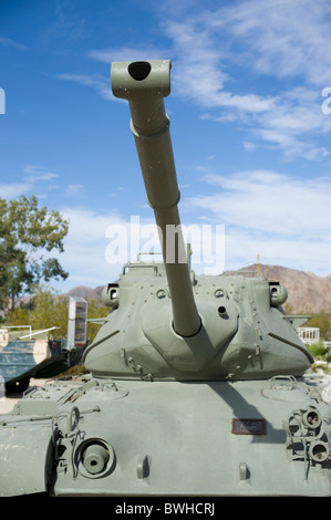 Le général George S. Patton Jr. (centre), et sa femme Beatrice Patton ...