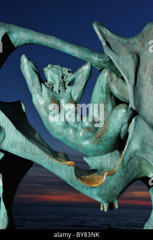 Pasiphae statue sur la plage de Vilanova i la Geltrú. Oscar Estruga Photo Stock - Alamy