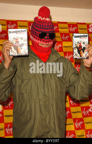 Kayvan Novak Fonejacker Fonejacker - aka le DVD et une séance de ...